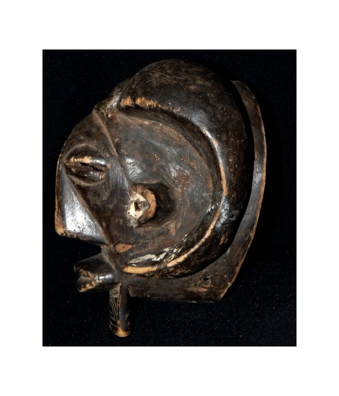 Beau et ancien petit masque Tchokwe R.D.C.